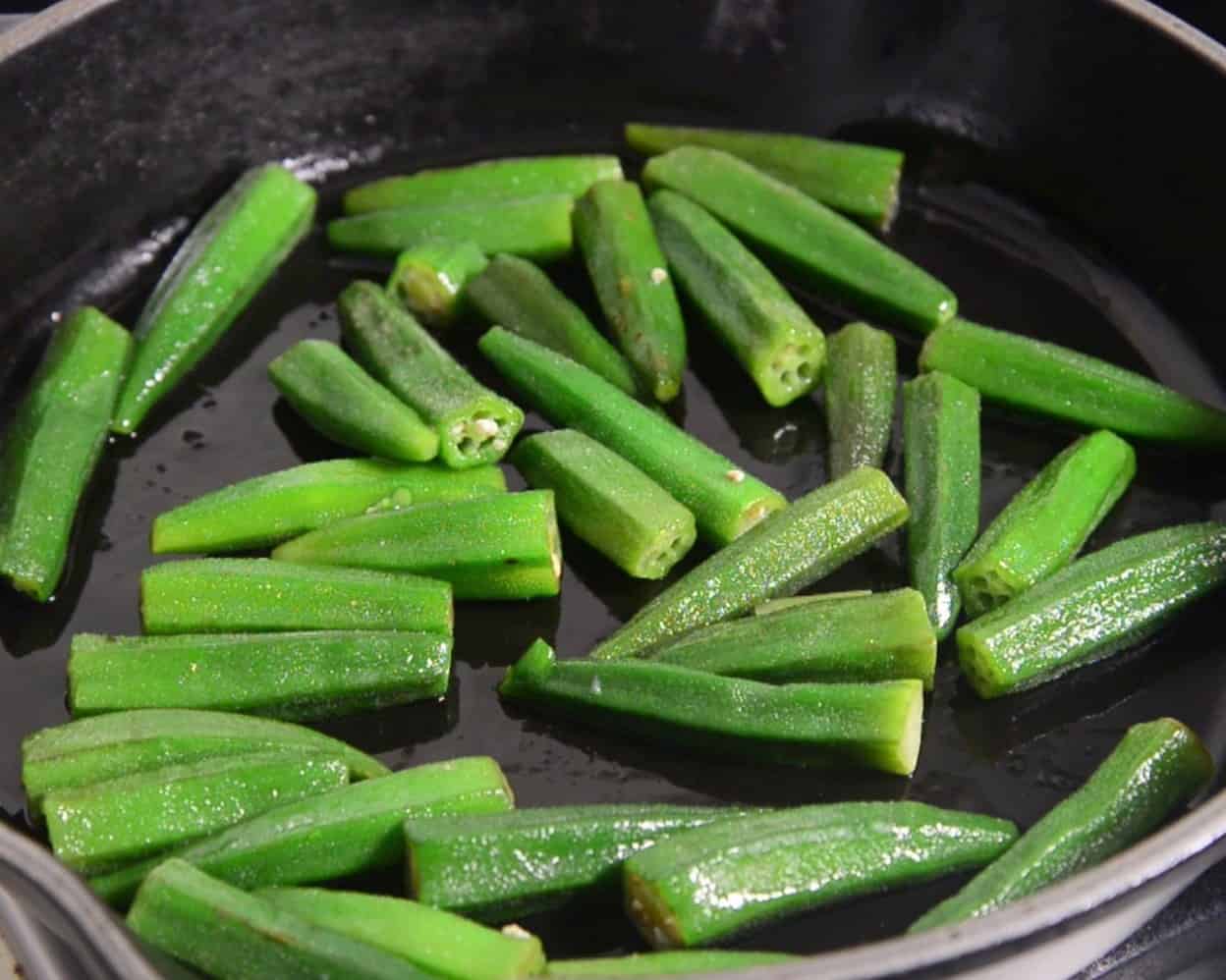 Sindhi Kadhi Recipe | Sindhi curry recipe - SecondRecipe