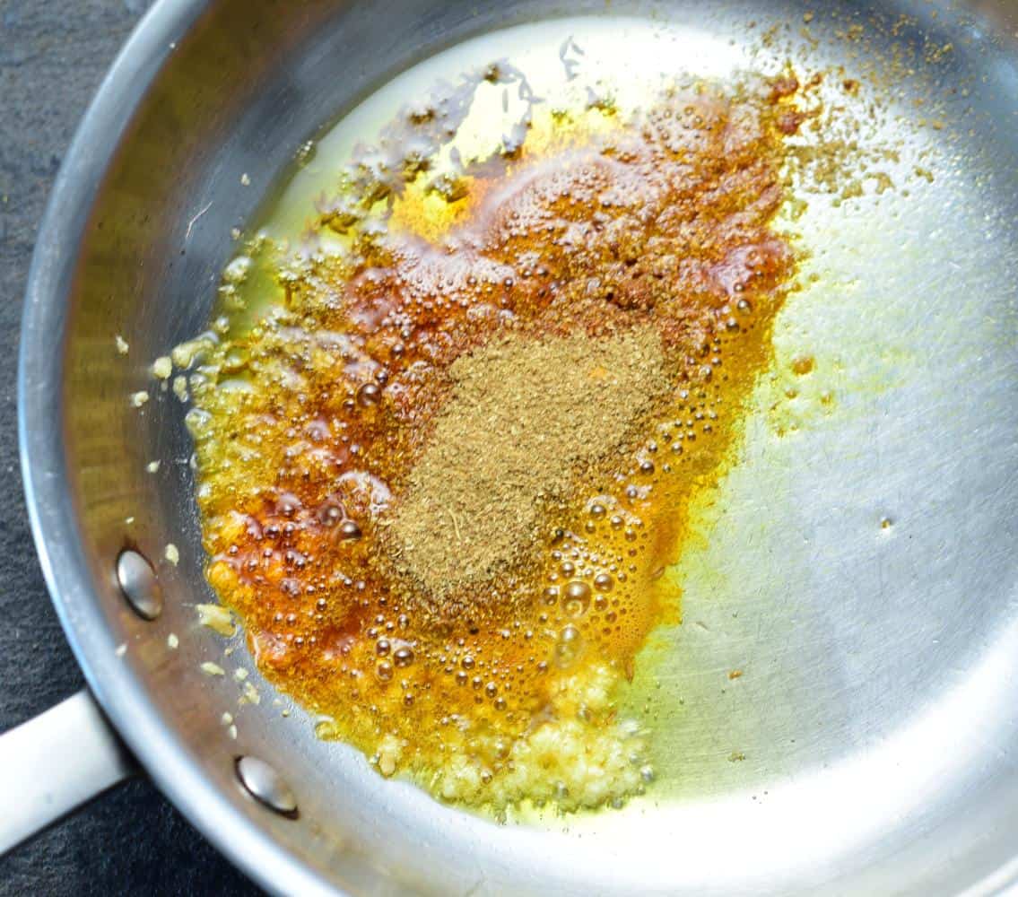 sookhe kale chane recipe | Dry black chickpeas masala - SecondRecipe