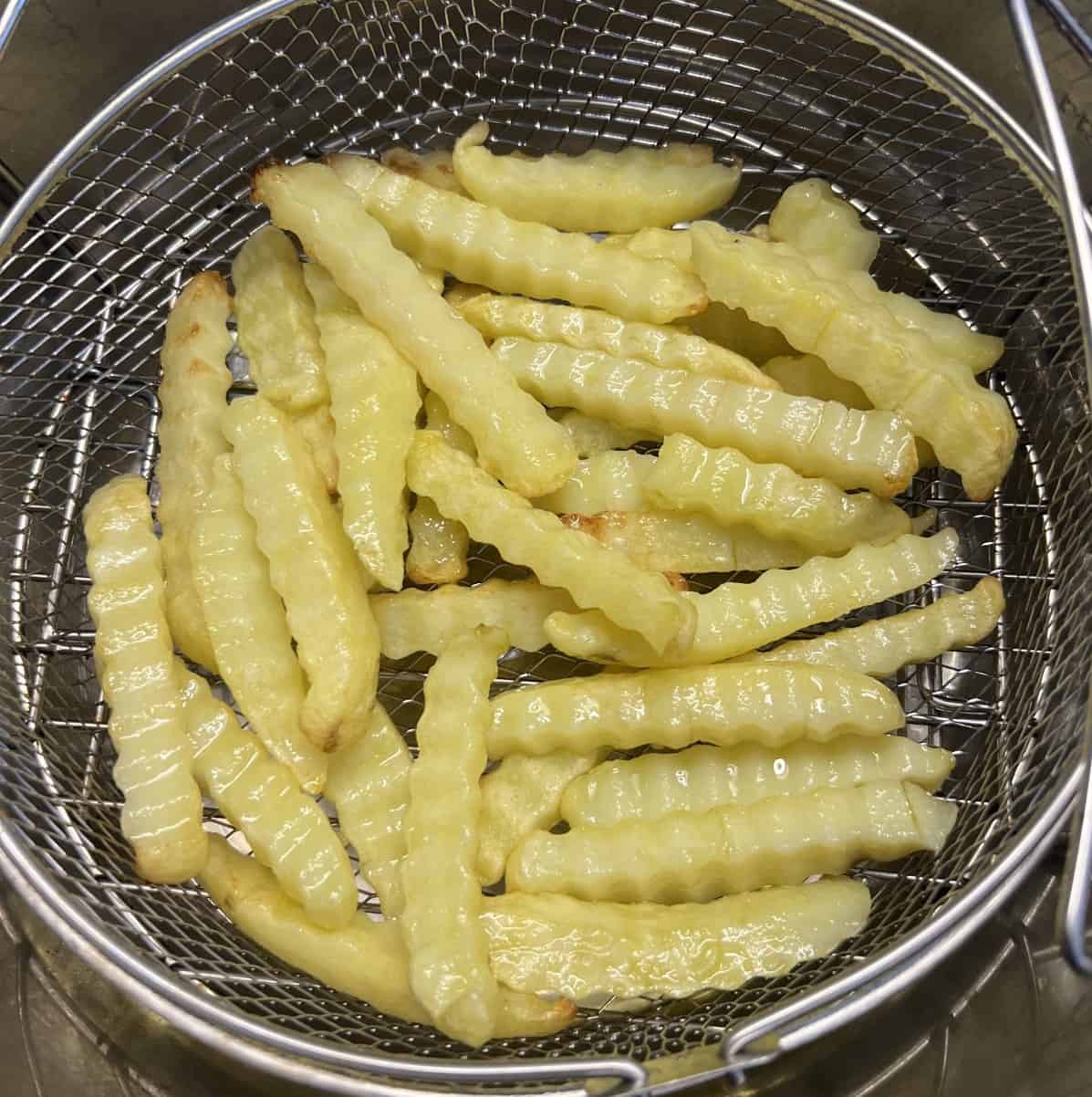 Crinkle fries in air fryer | how to make crinkle fries - SecondRecipe