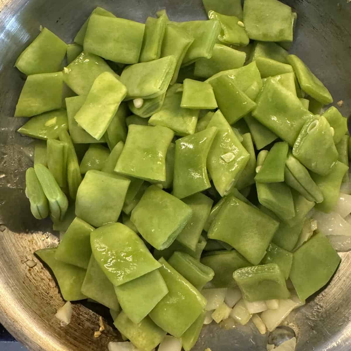 Italian style flat green beans | romano bean recipe - SecondRecipe