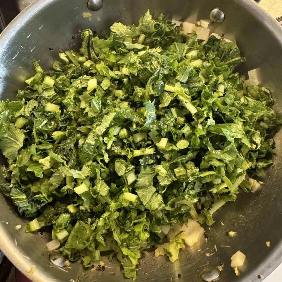 mooli ki sabzi | Indian radish curry with leaves - SecondRecipe